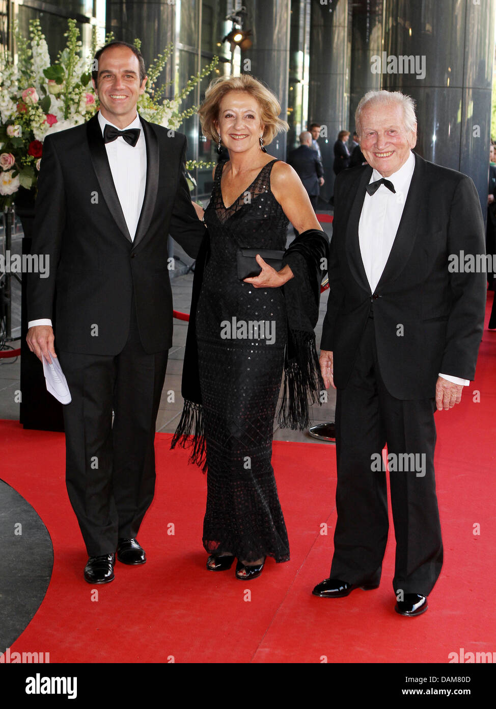 Eltern von der Dutch Princess Jorge (R) und Maria Zorreguieta und die ...