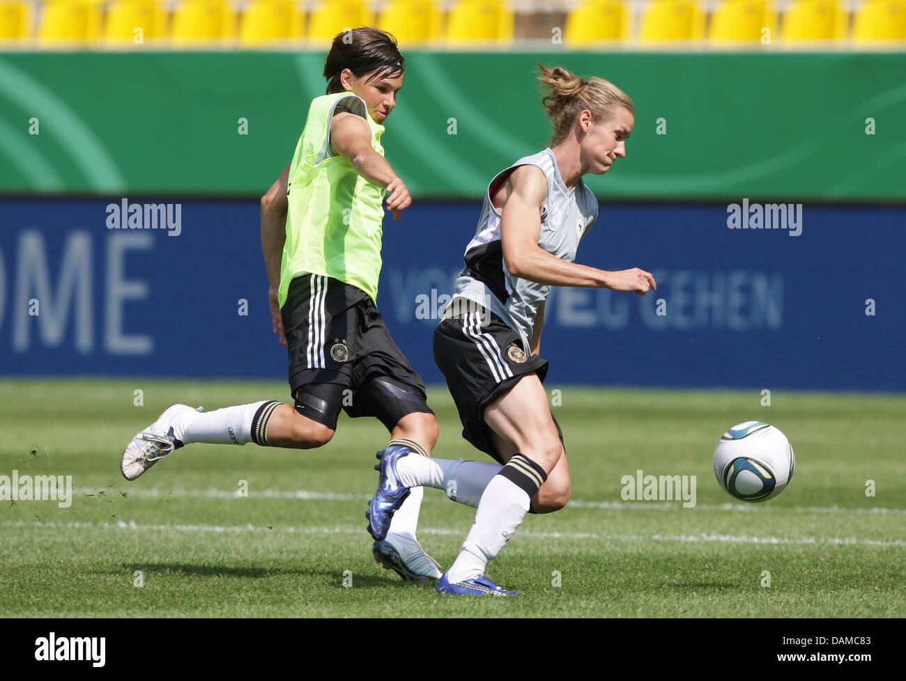 Ariane hingst -Fotos und -Bildmaterial in hoher Auflösung – Alamy