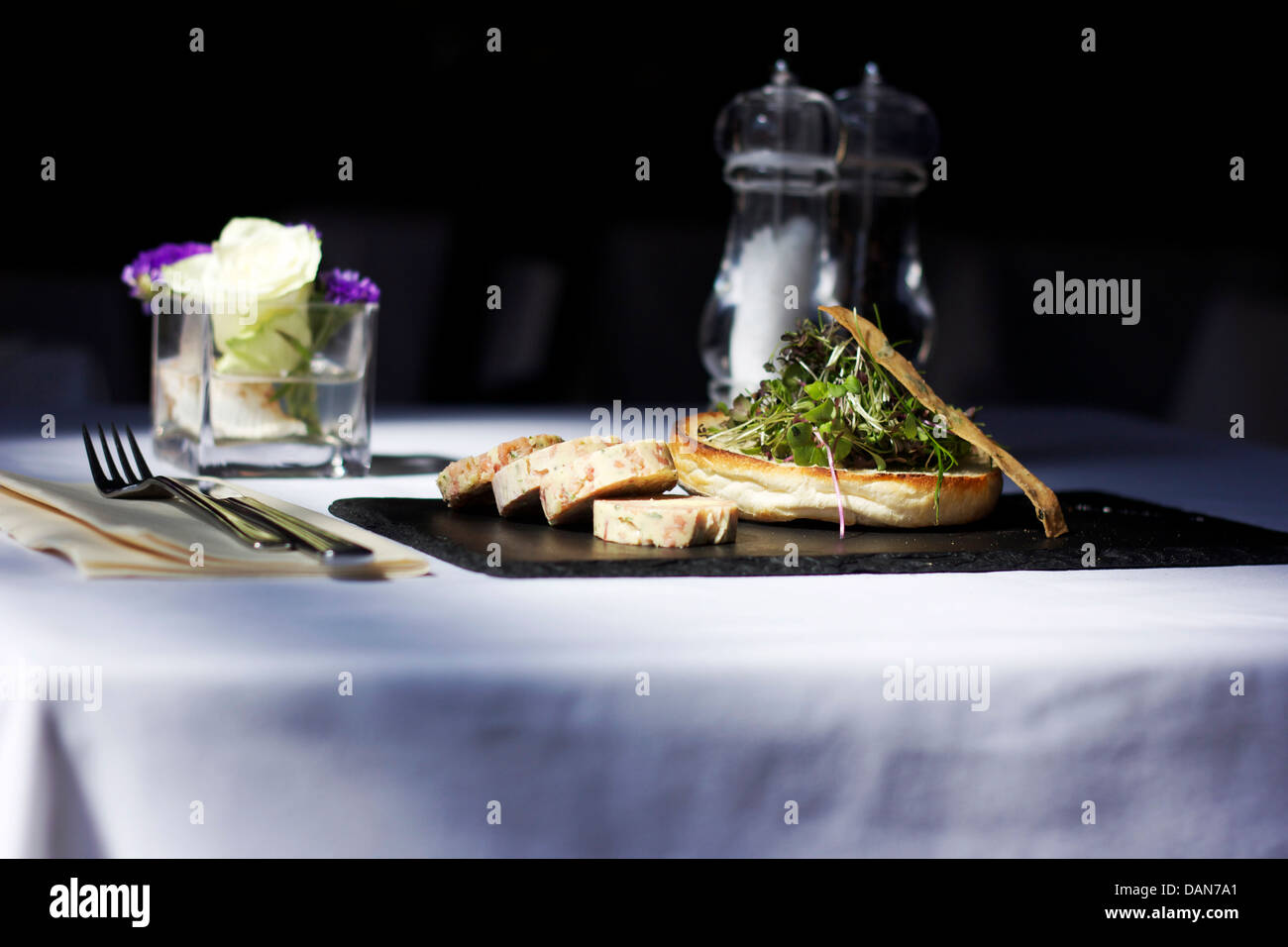 Fine dining cuisine -Fotos und -Bildmaterial in hoher Auflösung – Alamy