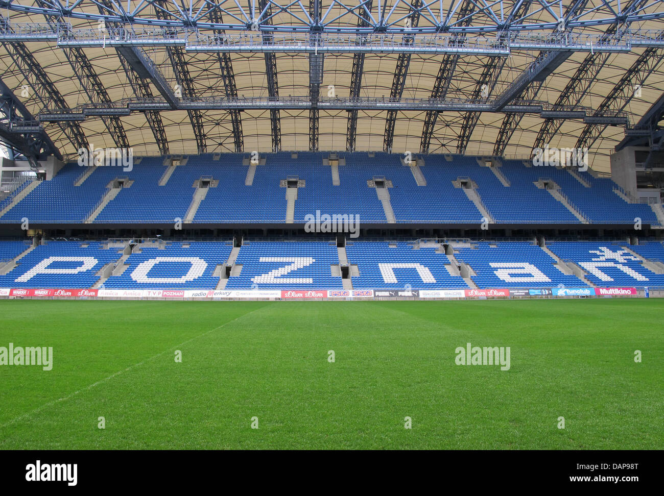 Posen stadion -Fotos und -Bildmaterial in hoher Auflösung – Alamy