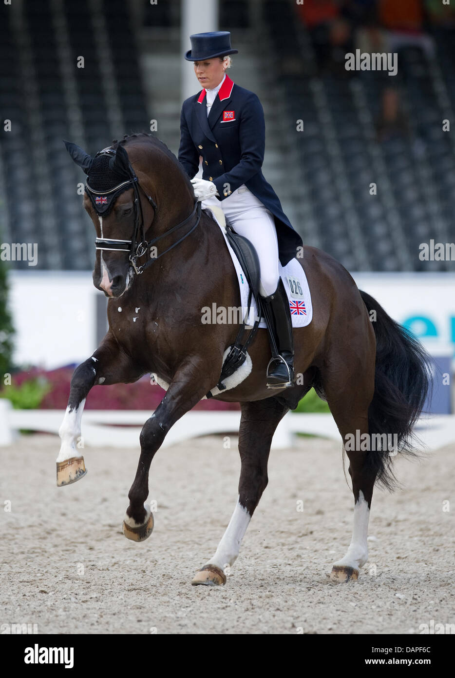 Britische Dressurreiterin Charlotte Dujardin reitet ihr Pferd Valegro ...