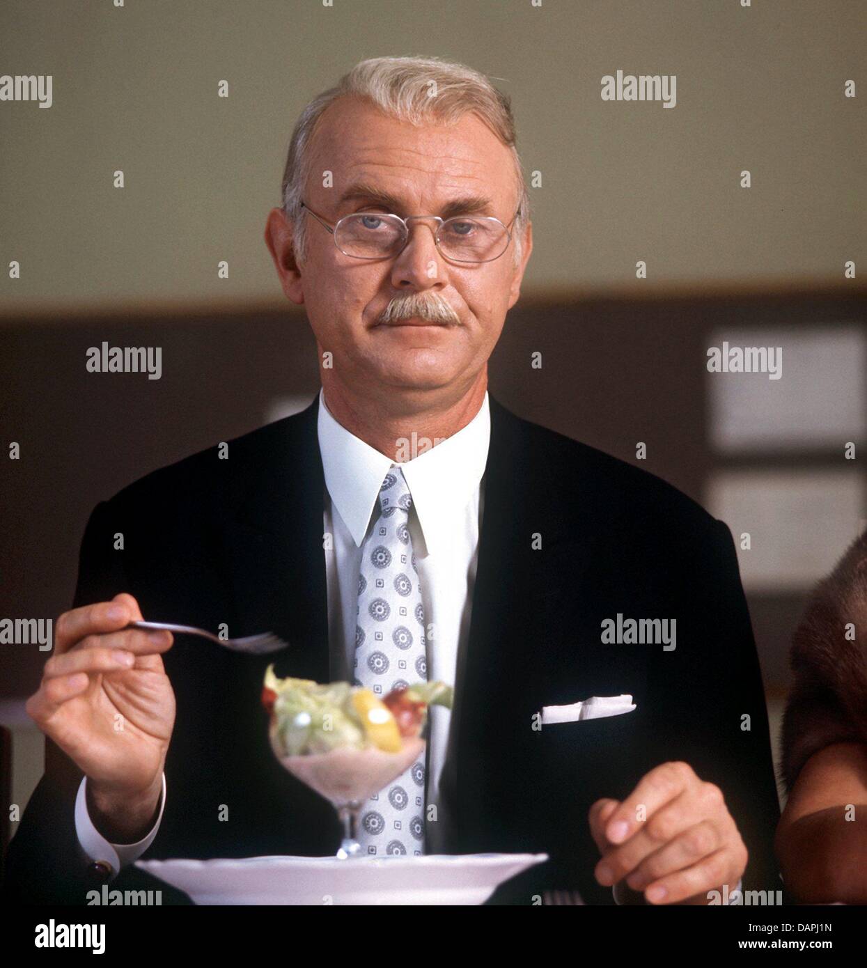 Szene Mit Loriot Stockfotos und -bilder Kaufen - Alamy