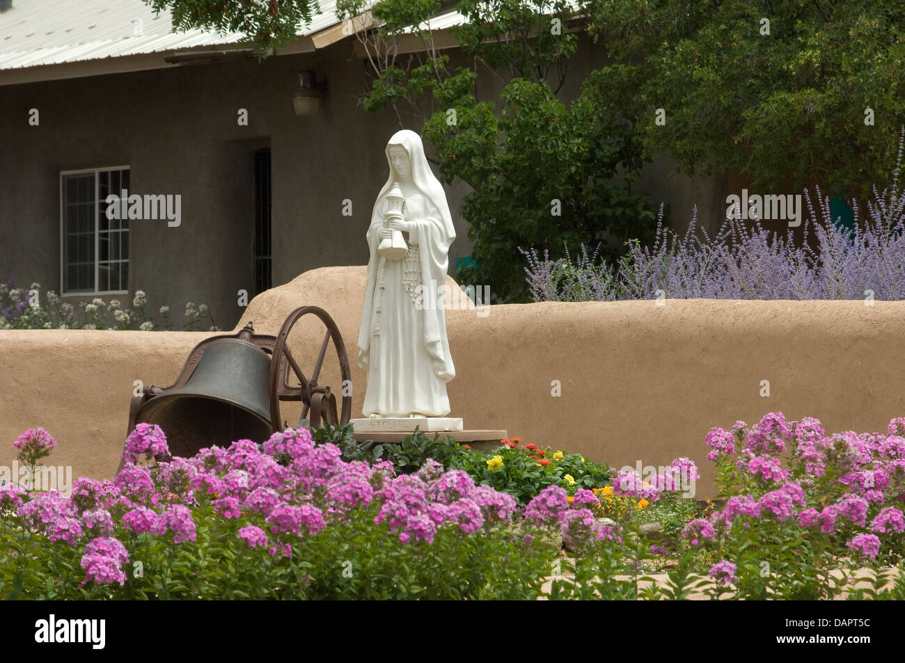 Franz von assisi und klara -Fotos und -Bildmaterial in hoher Auflösung – Alamy