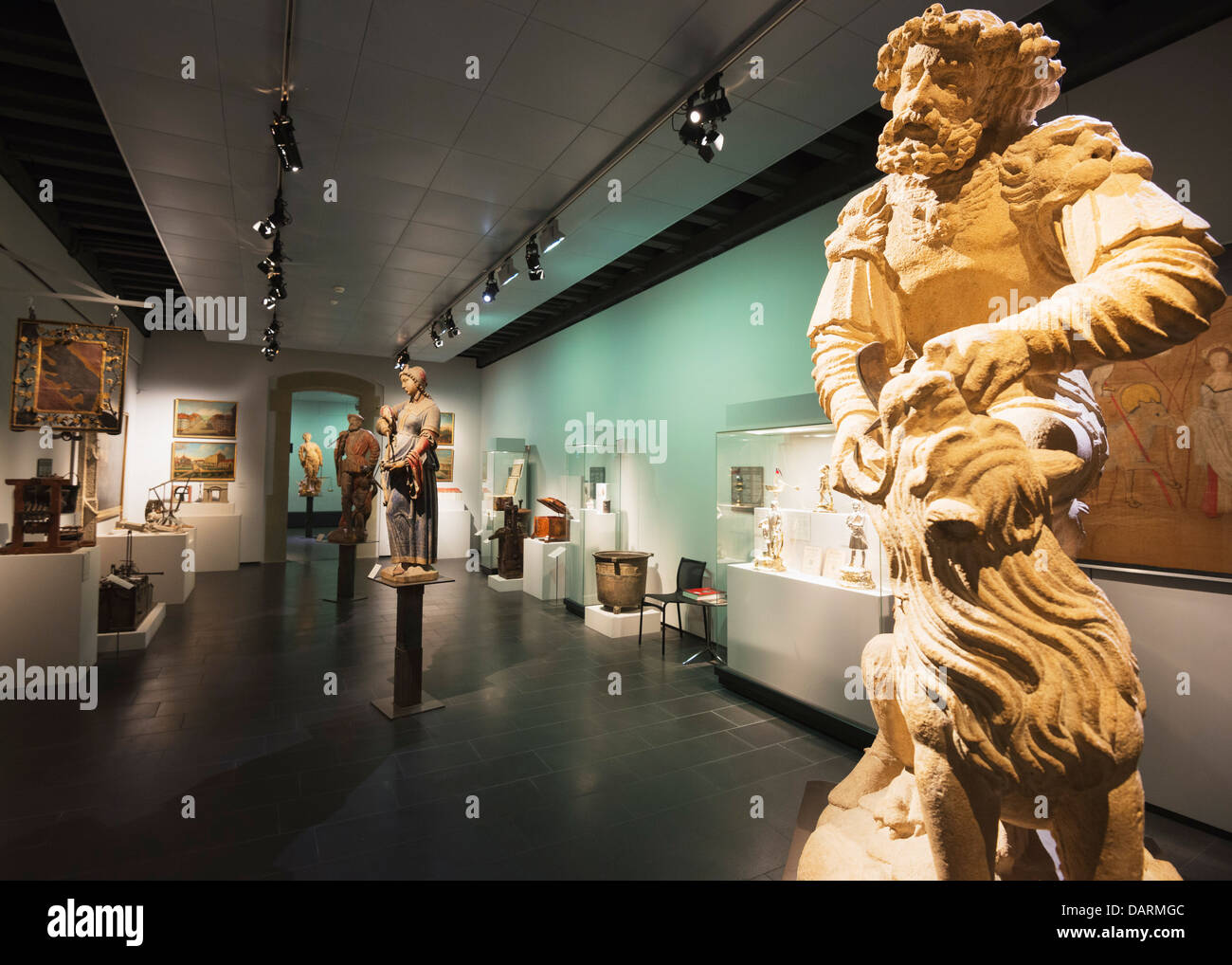 Berner historisches museum -Fotos und -Bildmaterial in hoher Auflösung ...