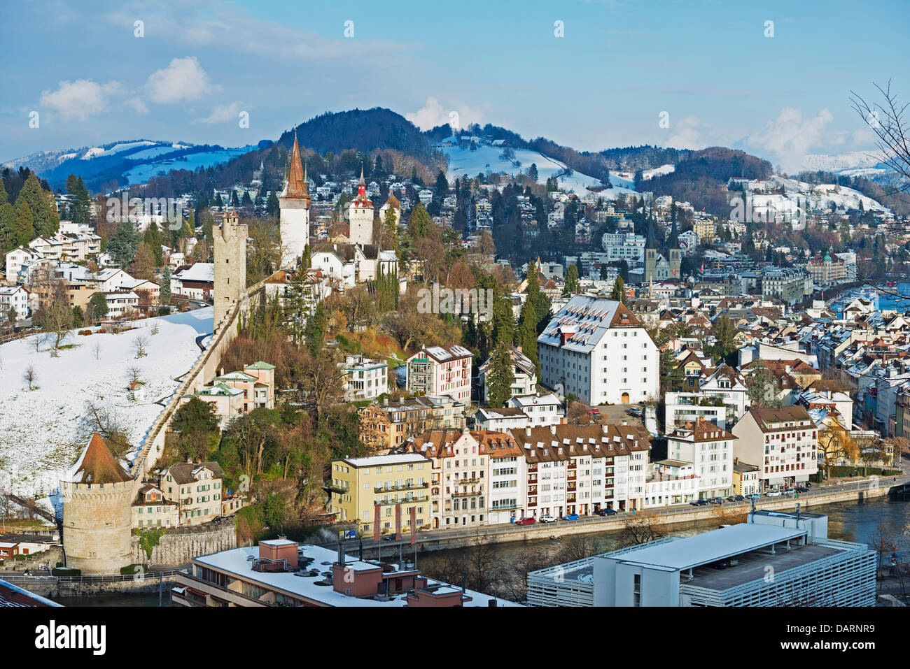 Schweiz see luzern stadt stadtmauern -Fotos und -Bildmaterial in hoher ...