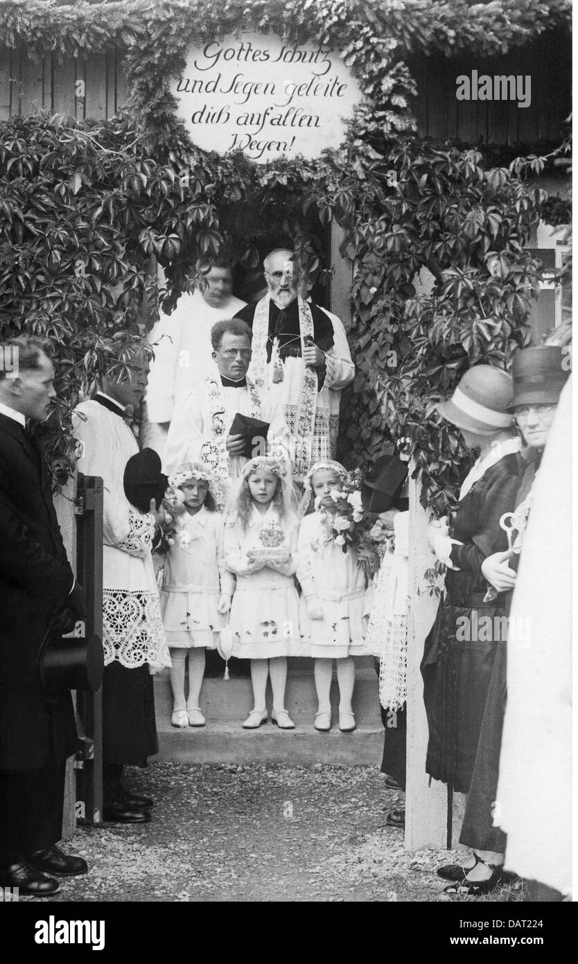 Priester der 1920er jahre -Fotos und -Bildmaterial in hoher Auflösung – Alamy