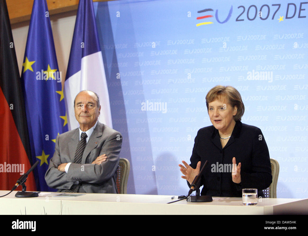 Angela merkel jacques chirac -Fotos und -Bildmaterial in hoher ...