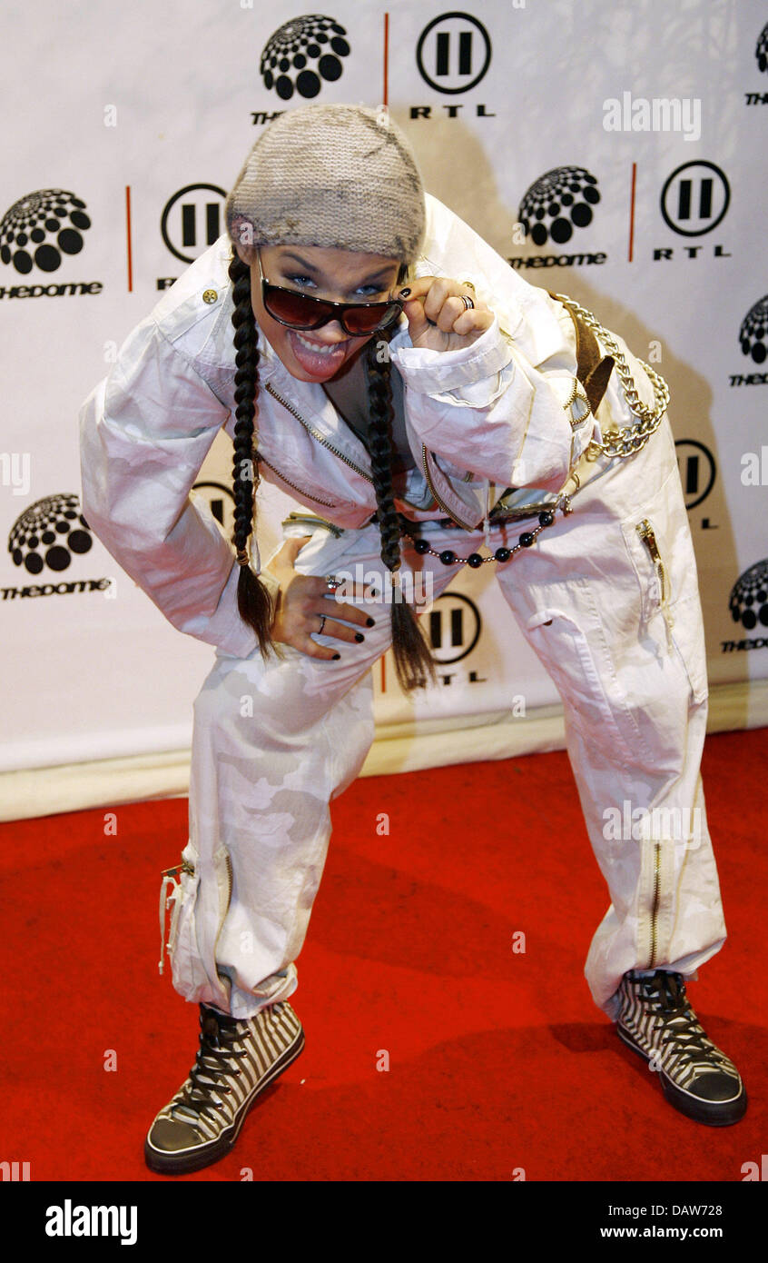 German teenie singer liza li -Fotos und -Bildmaterial in hoher ...