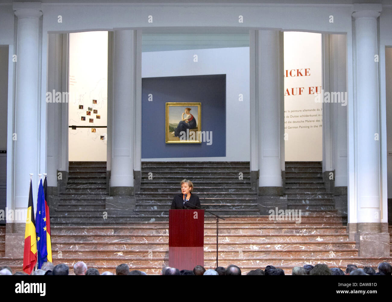 Politik pol diplomatie weiblich rednerpult treppe belgien -Fotos und ...