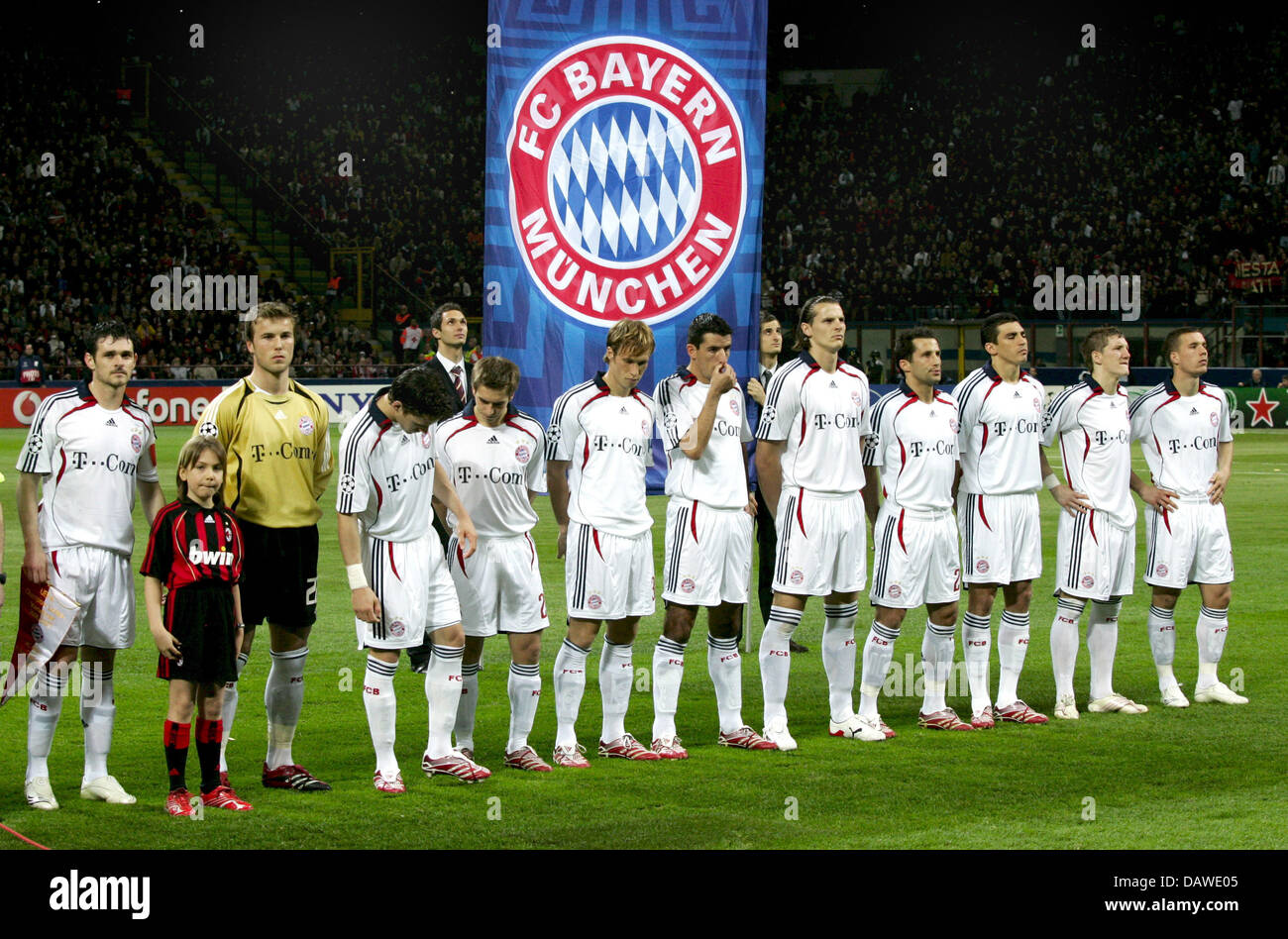 Soccer players michael rensing -Fotos und -Bildmaterial in hoher ...