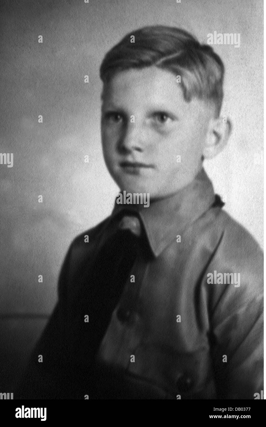 Uniform Hitler Youth Stockfotos & Uniform Hitler Youth Bilder - Alamy