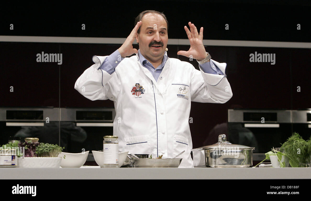 German tv cook -Fotos und -Bildmaterial in hoher Auflösung – Alamy