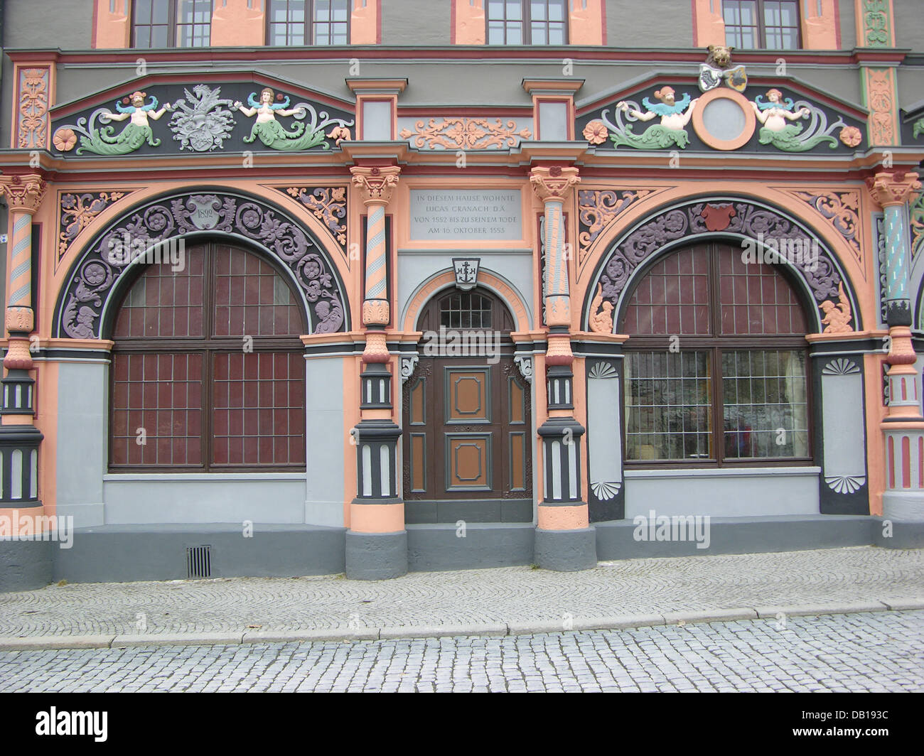 Das Bild zeigt den Renaissance-Stil Cranach-Haus, erbaut im Jahre 1549 ...