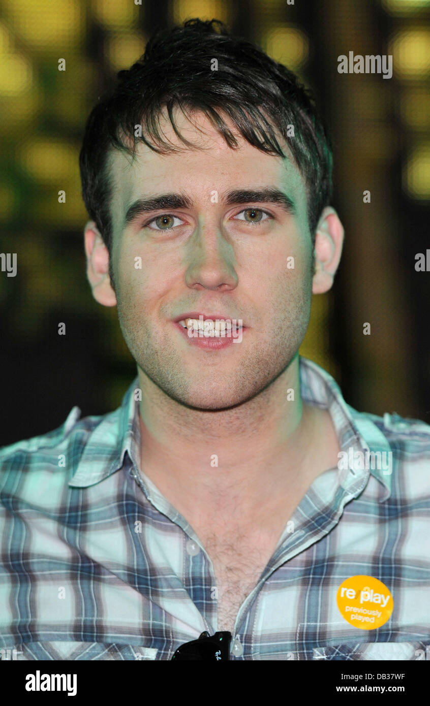 Matthew lewis harry potter -Fotos und -Bildmaterial in hoher Auflösung ...