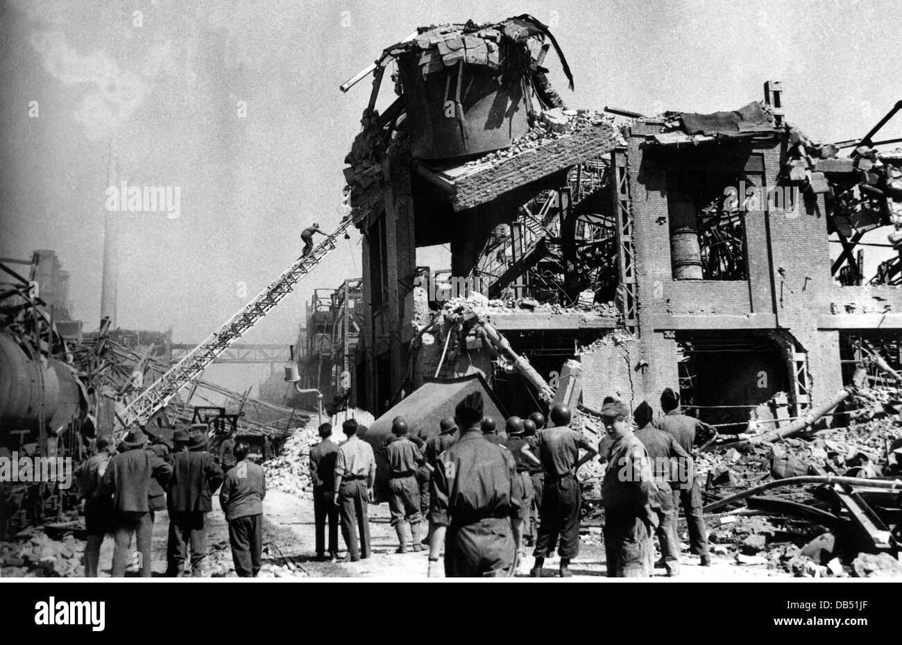 Katastrophen, Explosionen, BASF, Explosion eines Lecks Kesselwagen mit ...