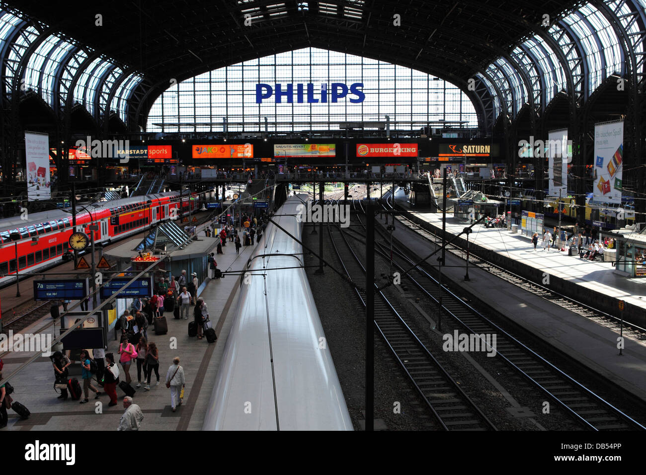 Der Hauptbahnhof (Hauptbahnhof) in Hamburg, Deutschland Stockfotografie - Alamy