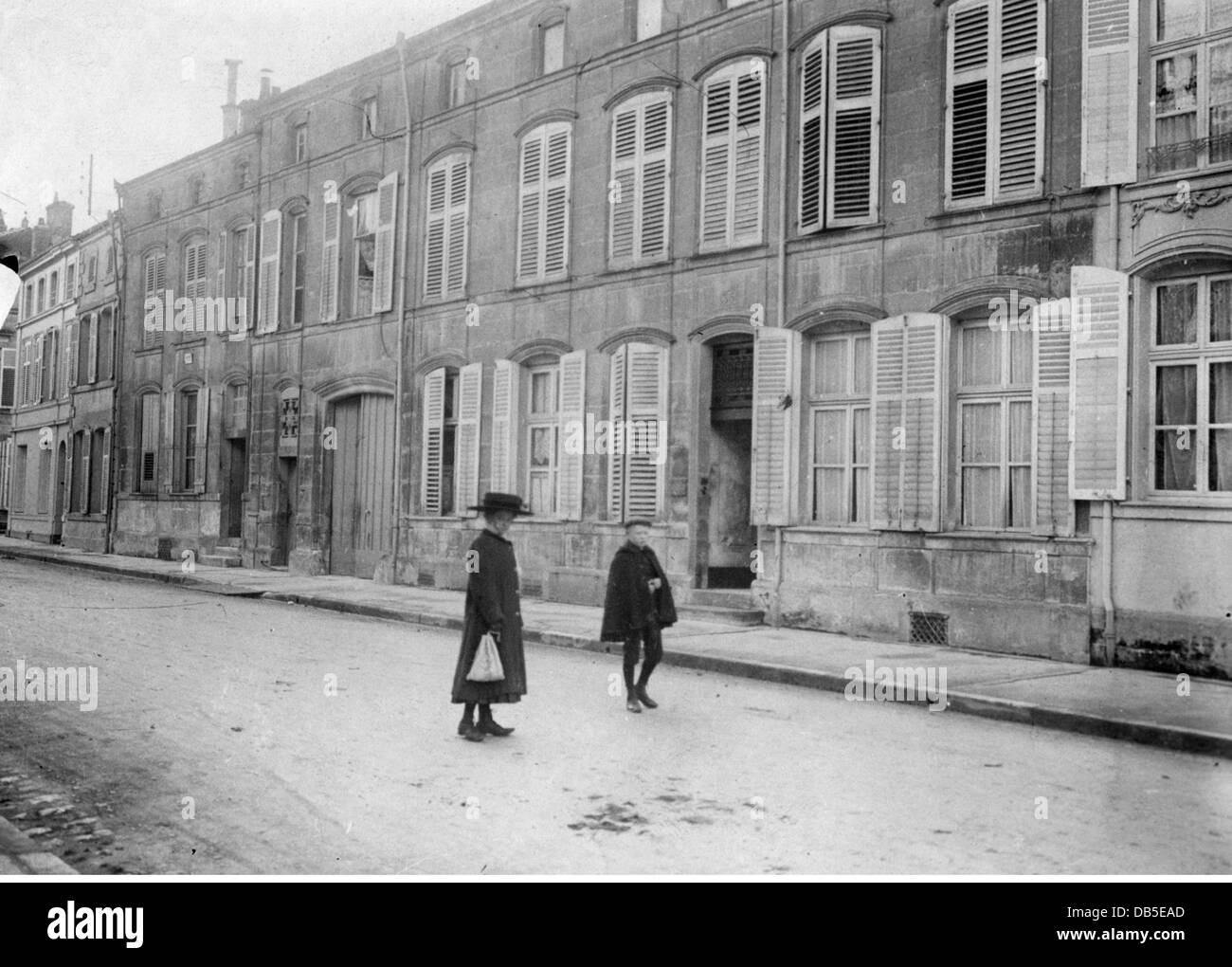 Le raymond bar -Fotos und -Bildmaterial in hoher Auflösung – Alamy