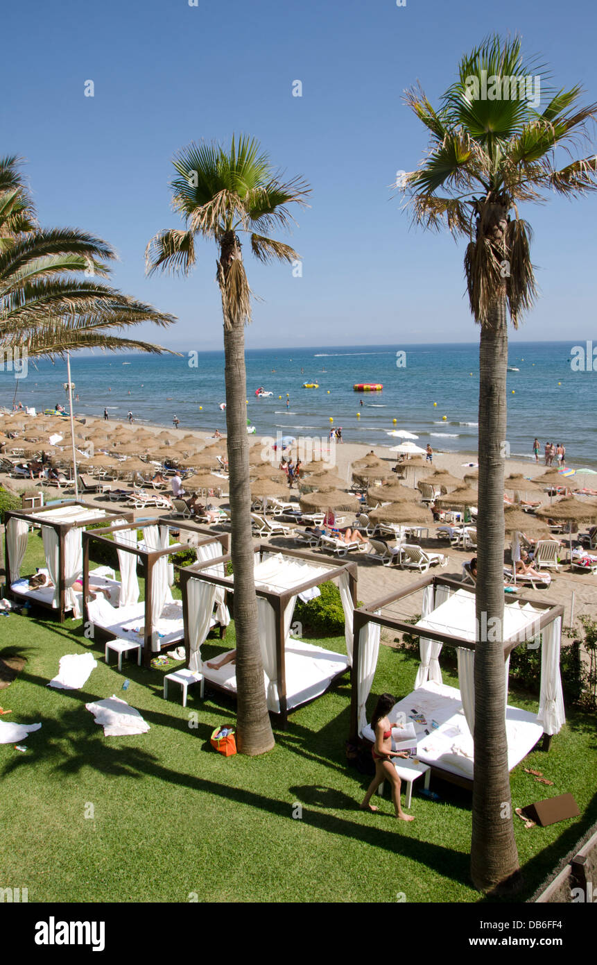 Der Strand von luxuriösen Strandclub Nikki Beach in Marbella. Costa Del ...