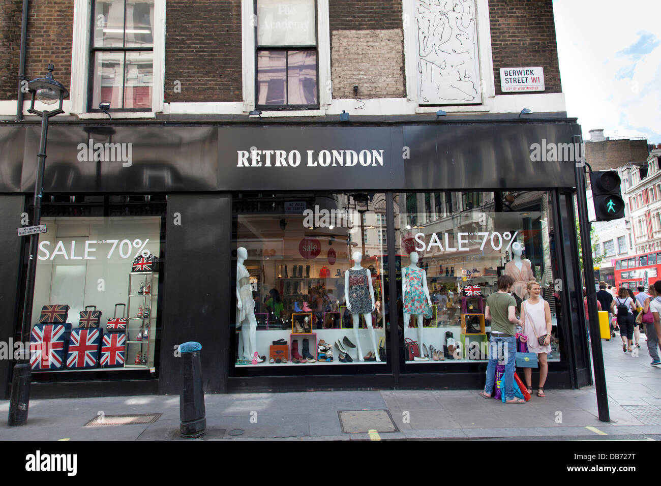 Retro london -Fotos und -Bildmaterial in hoher Auflösung – Alamy