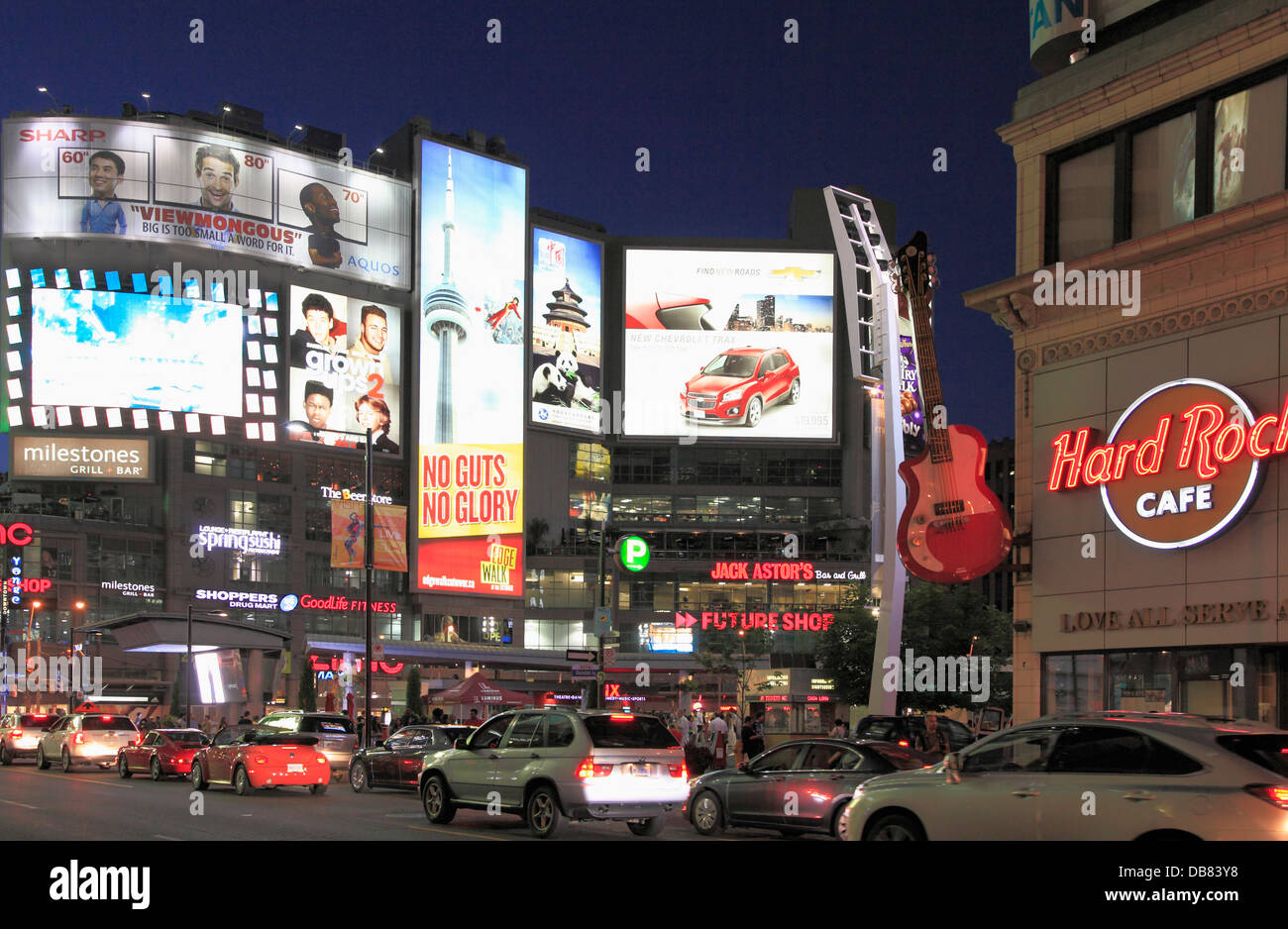 Dundas square night -Fotos und -Bildmaterial in hoher Auflösung – Alamy
