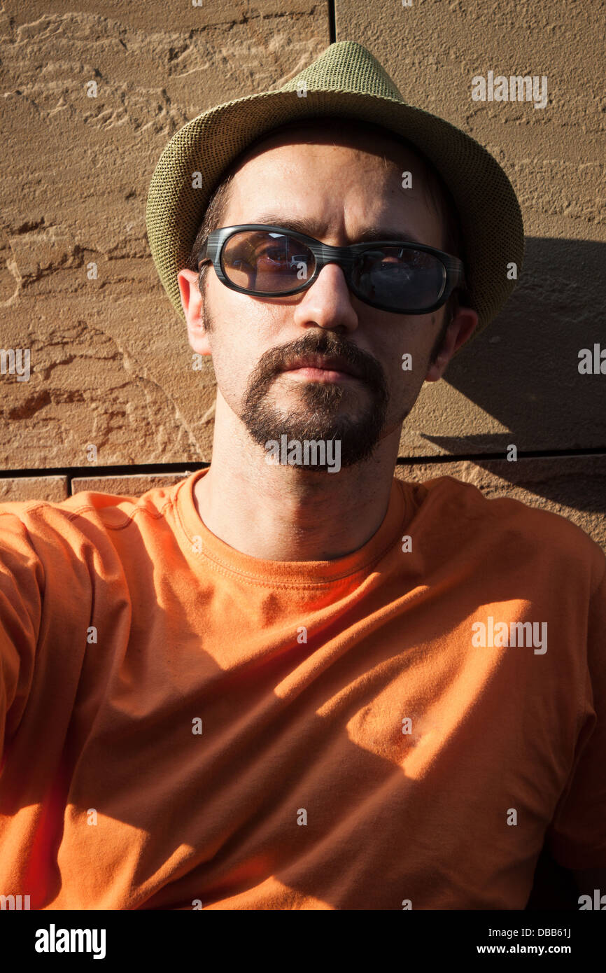 Mann mit spitzbart -Fotos und -Bildmaterial in hoher Auflösung – Alamy