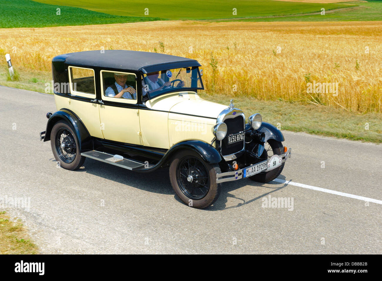 Oldtimer-Rallye für mindestens 80 Jahre alten Oldtimer Ford A, erbaut ...