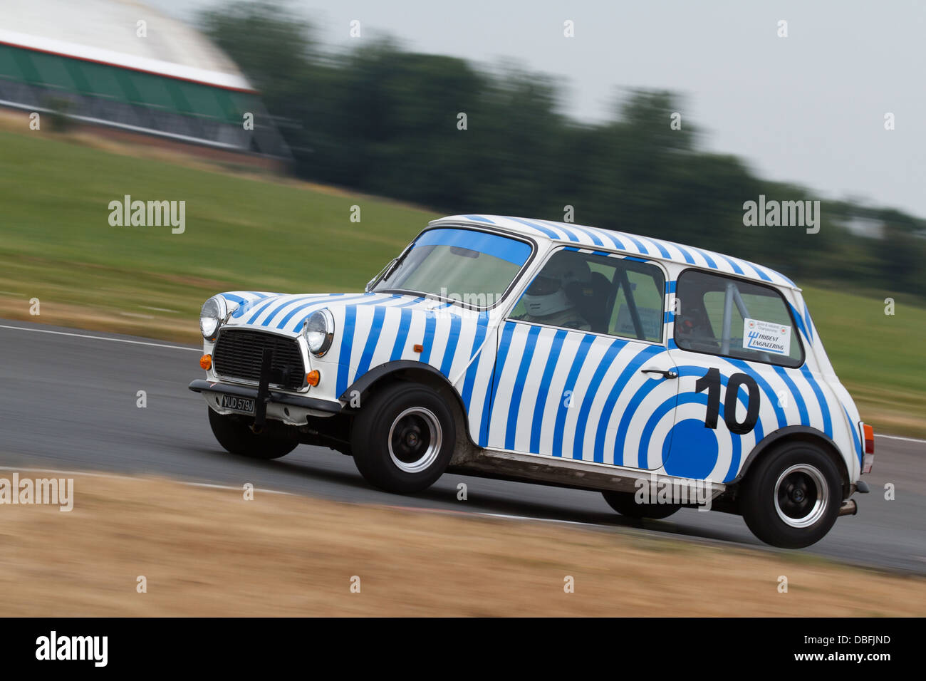 Ein Auto nehmen Abschied in einem Sprint-Event am Wellenplan Circuit ...