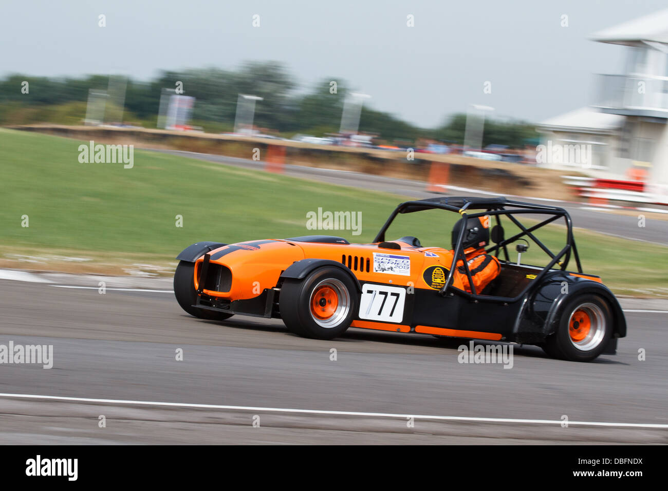 Ein Auto nehmen Abschied in einem Sprint-Event am Wellenplan Circuit ...