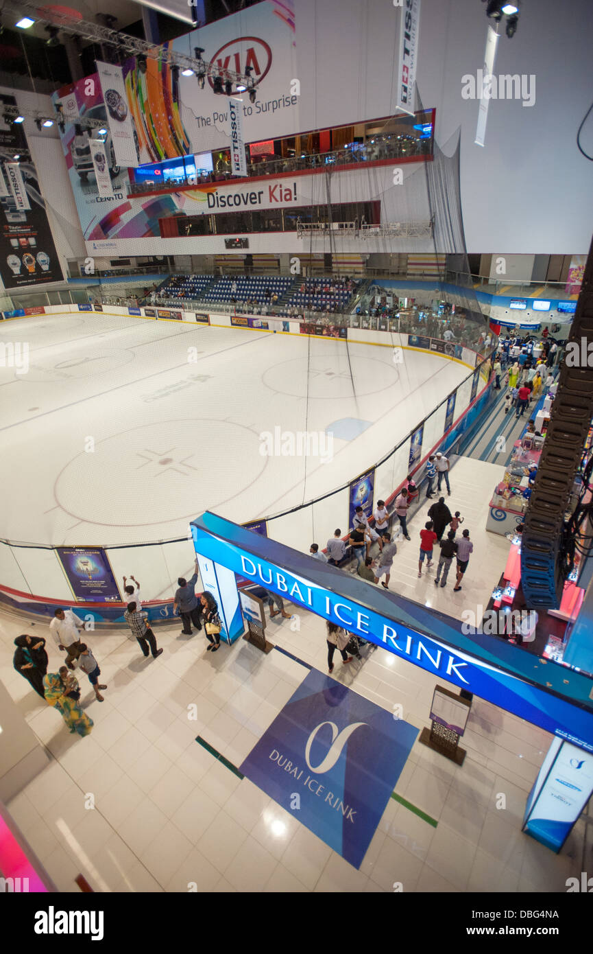 Eislaufen dubai mall -Fotos und -Bildmaterial in hoher Auflösung – Alamy