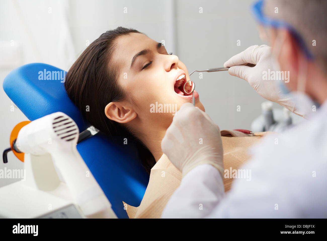 Speichel mädchen -Fotos und -Bildmaterial in hoher Auflösung – Alamy