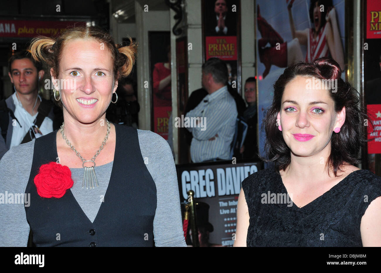 Jess love ursula martinez arriving -Fotos und -Bildmaterial in hoher ...