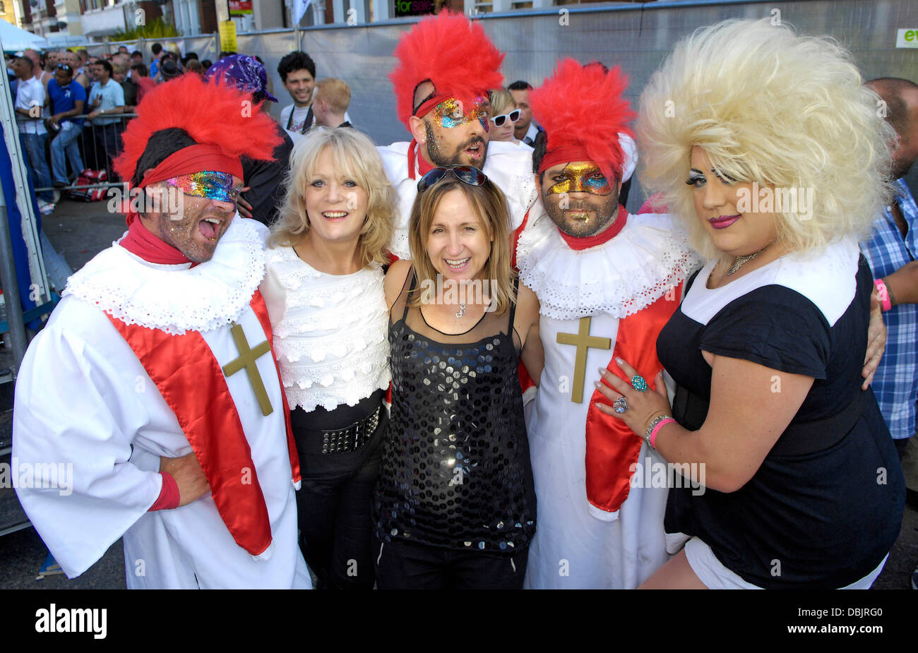 Sherrie Hewson und Carol McGiffin 7. jährlichen Clapham Street Party ...