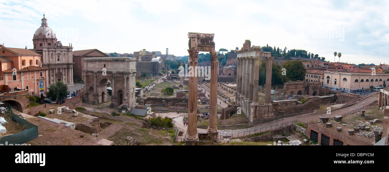 Roman forum road -Fotos und -Bildmaterial in hoher Auflösung – Alamy