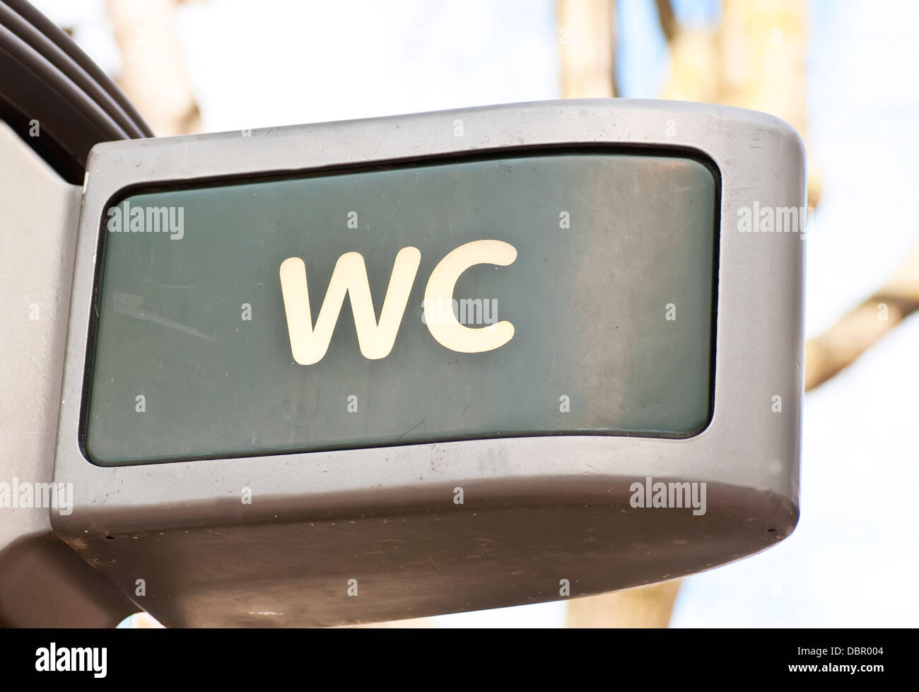 Hinweisschild wc -Fotos und -Bildmaterial in hoher Auflösung – Alamy