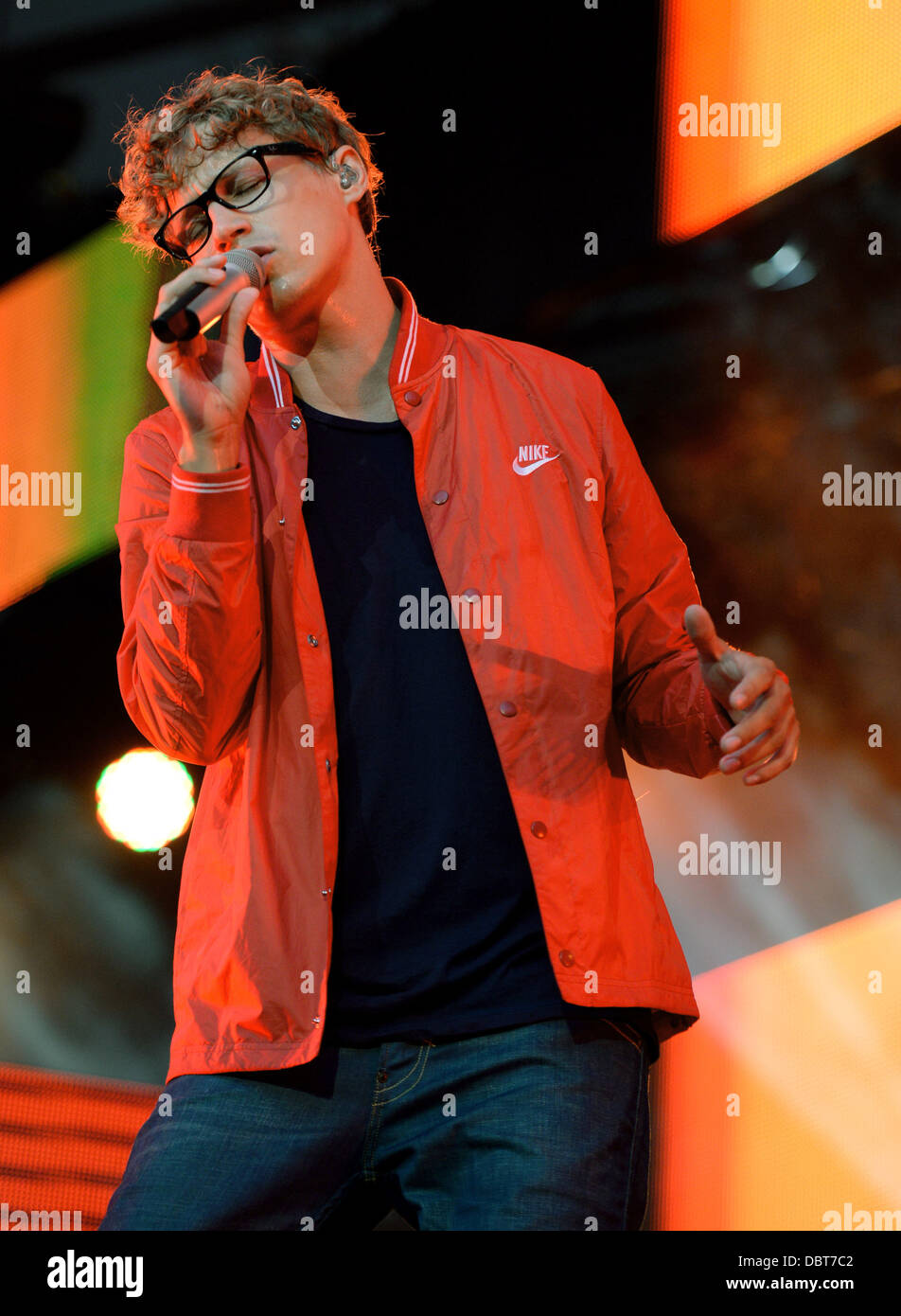 Tim bendzko foto foto -Fotos und -Bildmaterial in hoher Auflösung – Alamy