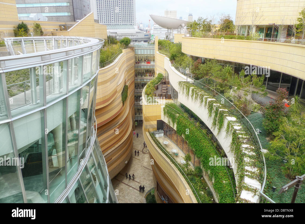 Namba parks einkaufszentrum -Fotos und -Bildmaterial in hoher Auflösung ...