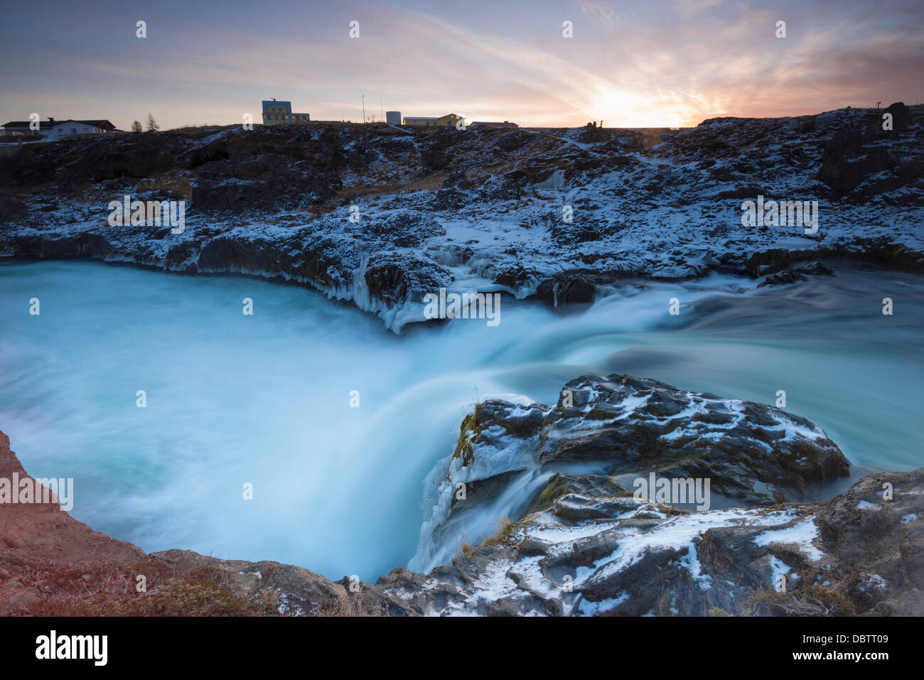 Godafoss wasserfall island -Fotos und -Bildmaterial in hoher Auflösung ...
