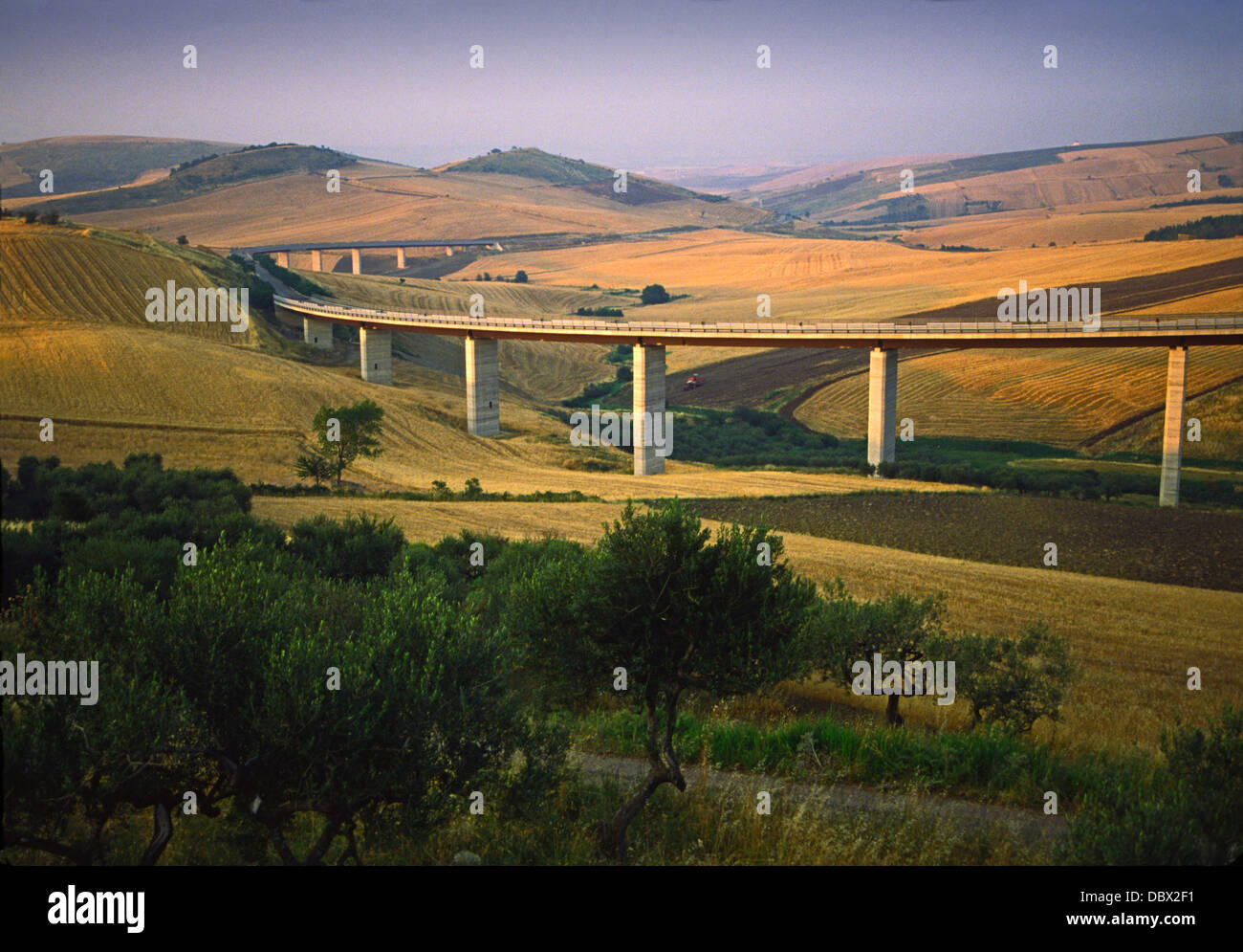 Italian motorway autostrada -Fotos und -Bildmaterial in hoher Auflösung ...