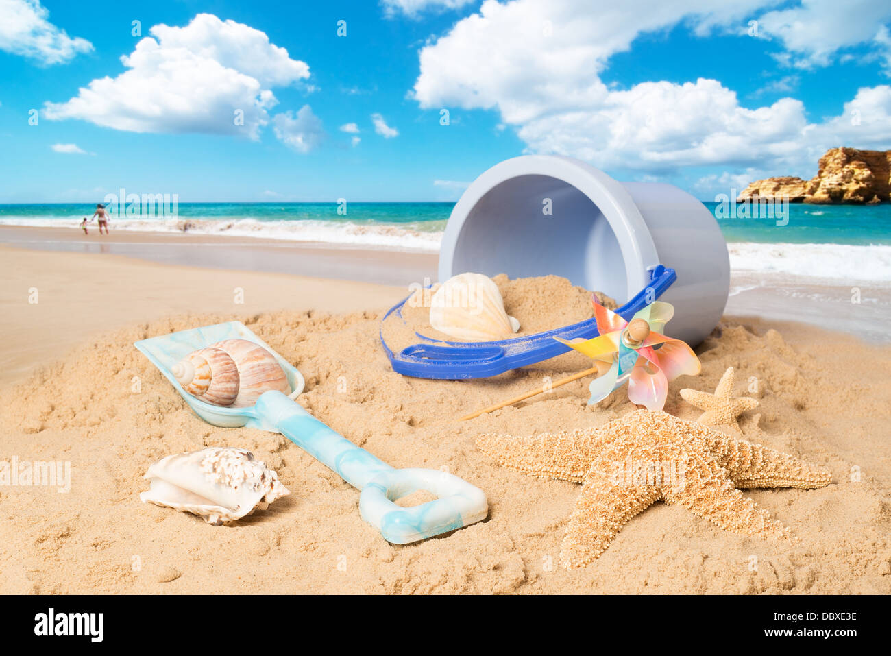 Eimer und spaten konzept -Fotos und -Bildmaterial in hoher Auflösung ...