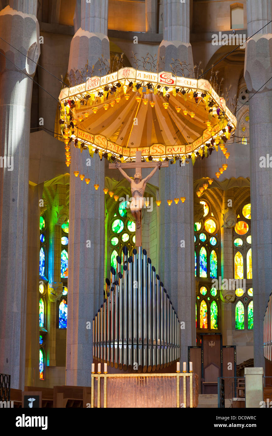 Altar baldachin -Fotos und -Bildmaterial in hoher Auflösung – Alamy