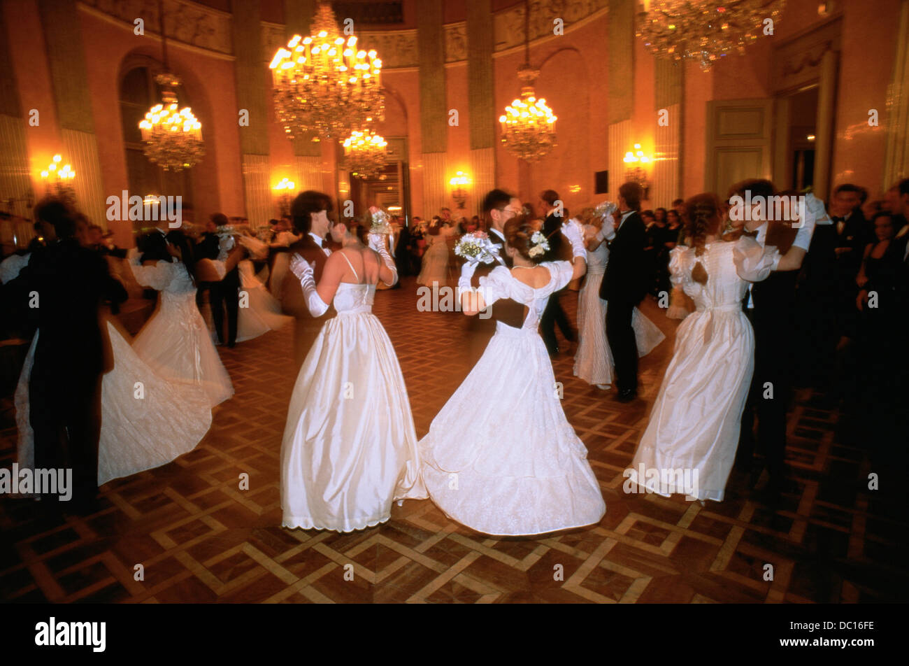 Wien walzer -Fotos und -Bildmaterial in hoher Auflösung – Alamy