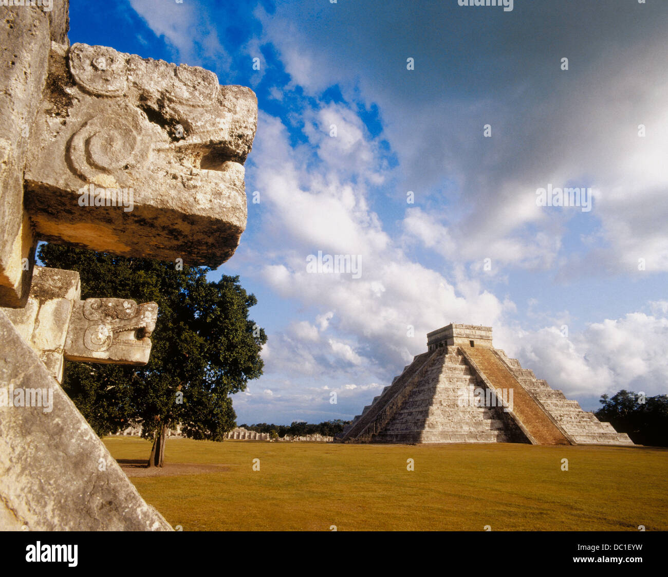 Geschichte der kukulkan pyramide -Fotos und -Bildmaterial in hoher ...