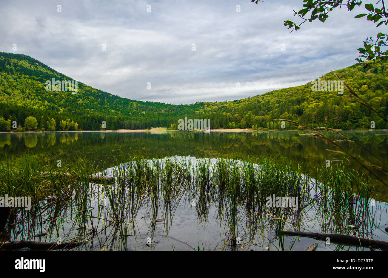 Vulkanischer krater vulkanisch -Fotos und -Bildmaterial in hoher ...