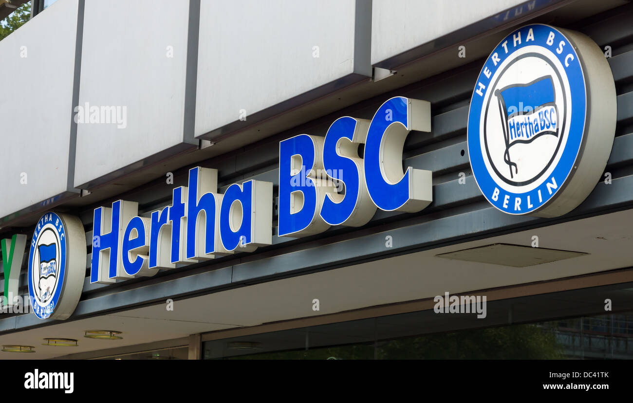 Hertha bsc hertha emblem -Fotos und -Bildmaterial in hoher Auflösung ...