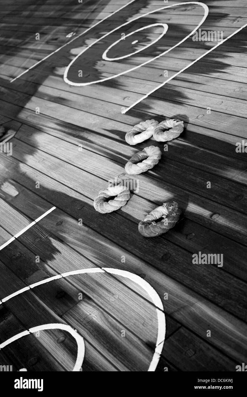 Ships deck -Fotos und -Bildmaterial in hoher Auflösung – Alamy