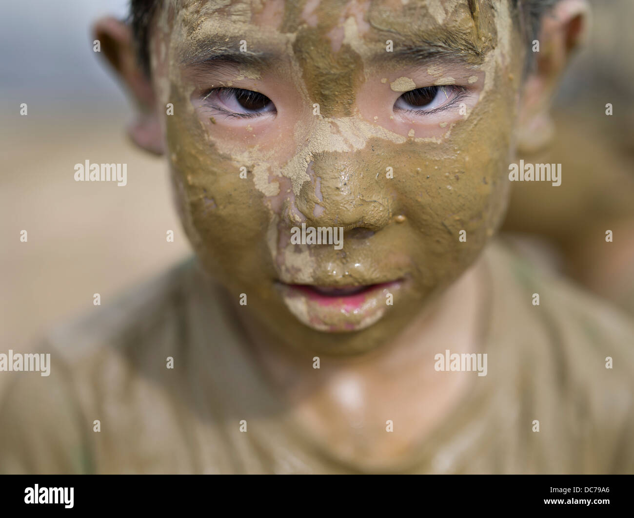Festival mud bath -Fotos und -Bildmaterial in hoher Auflösung – Alamy