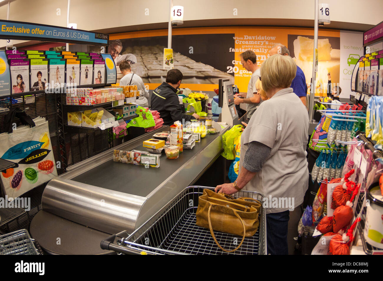 Kasse Supermarkt Stockfotos und -bilder Kaufen - Alamy