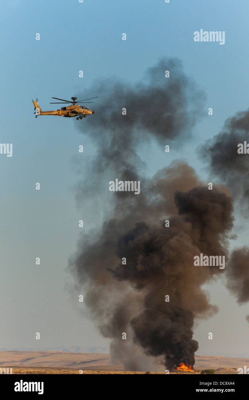 Eine ah 64 apache bewaffnung -Fotos und -Bildmaterial in hoher ...