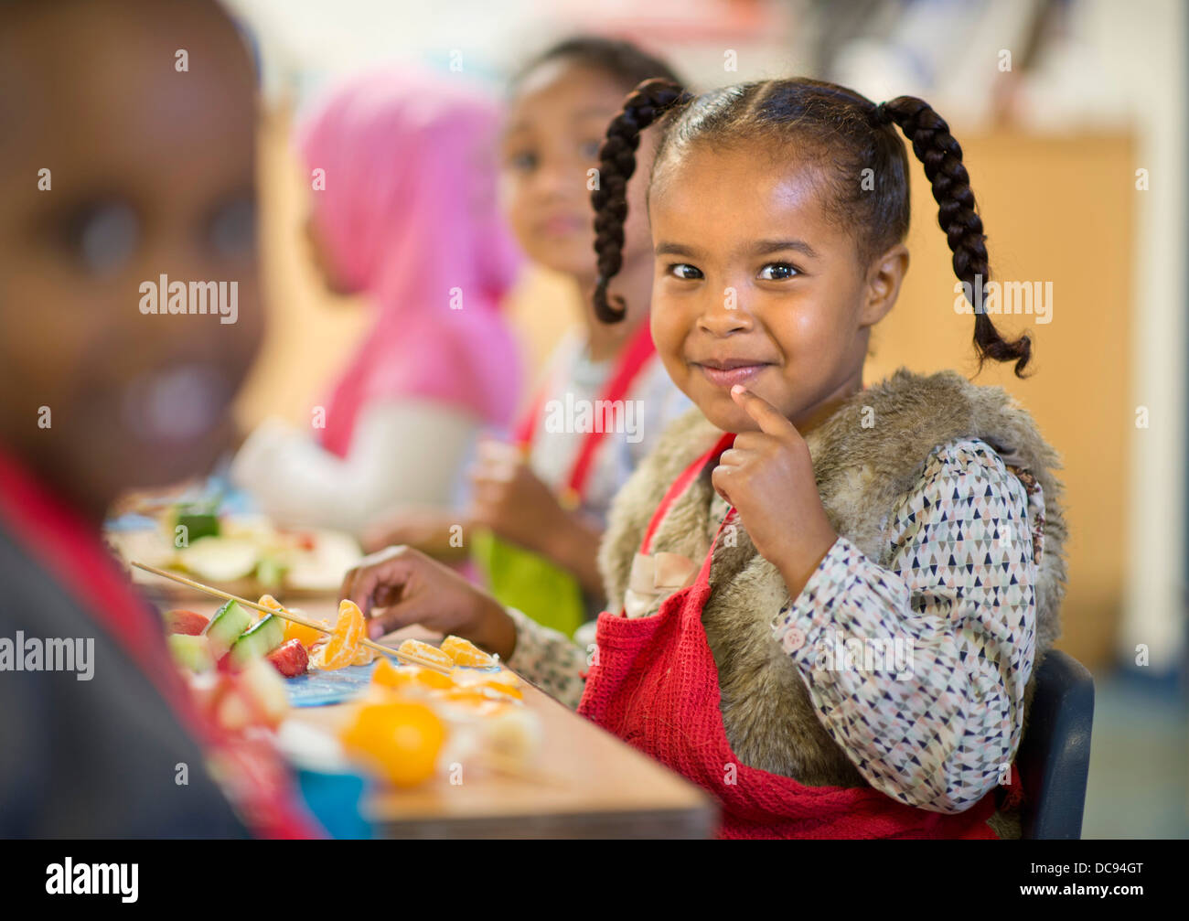 Gesundes schulessen -Fotos und -Bildmaterial in hoher Auflösung – Alamy