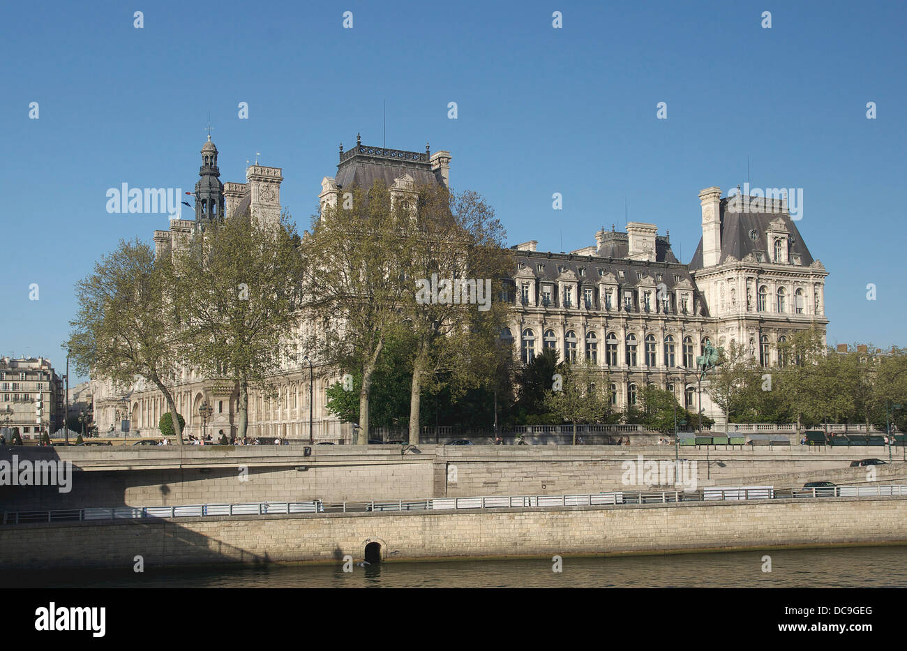 Town hall paris -Fotos und -Bildmaterial in hoher Auflösung – Alamy